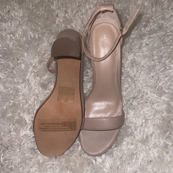 206 Collective | Shoes | Nwot 26 Collective Womens Tan Ankle Strap ...
